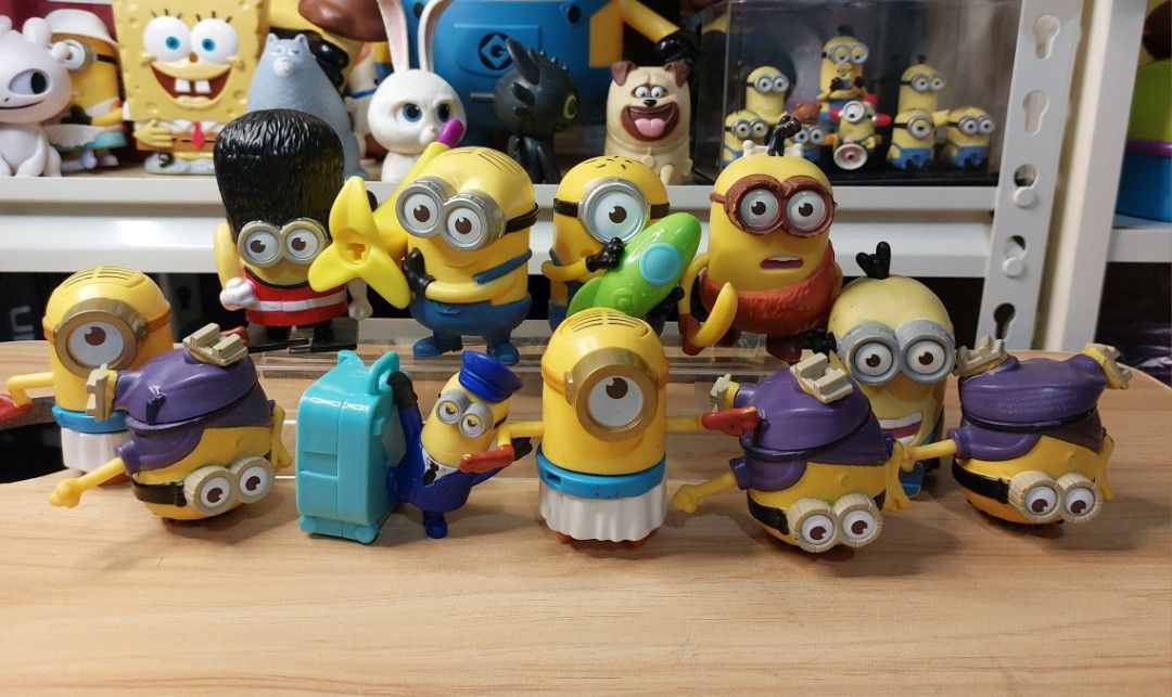 Minion set, Hobbies & Toys, Toys & Games on Carousell