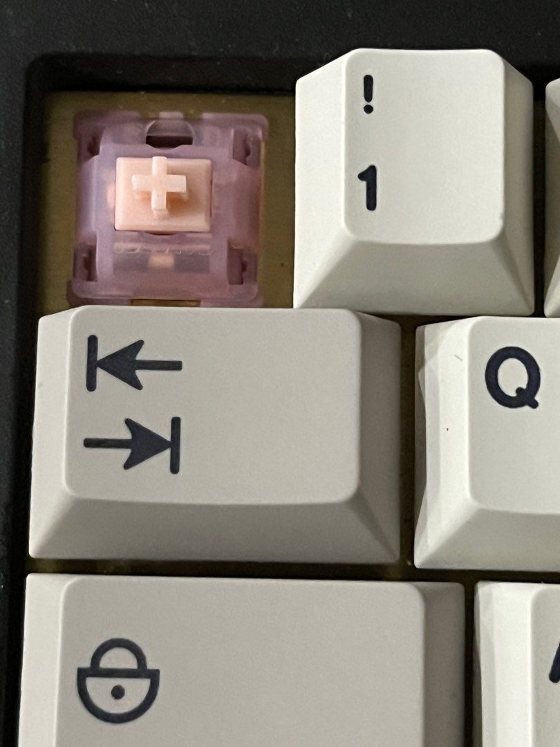MK66 PLUS ~ PURE BERRY SWITCH 🌸~ GMK 9009 CLONE, Computers & Tech ...
