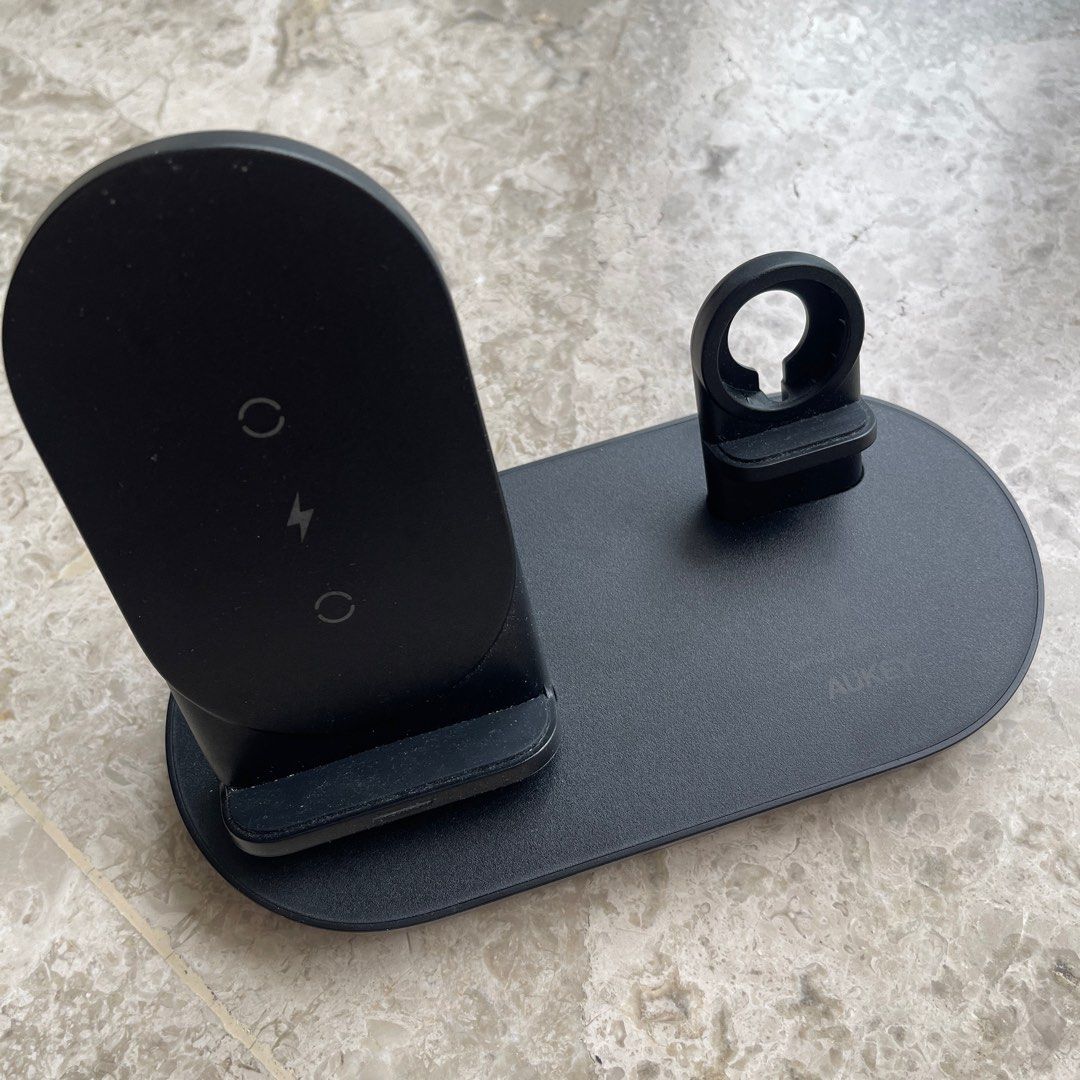 Multiple charging cable stand, Mobile Phones & Gadgets, Mobile & Gadget ...