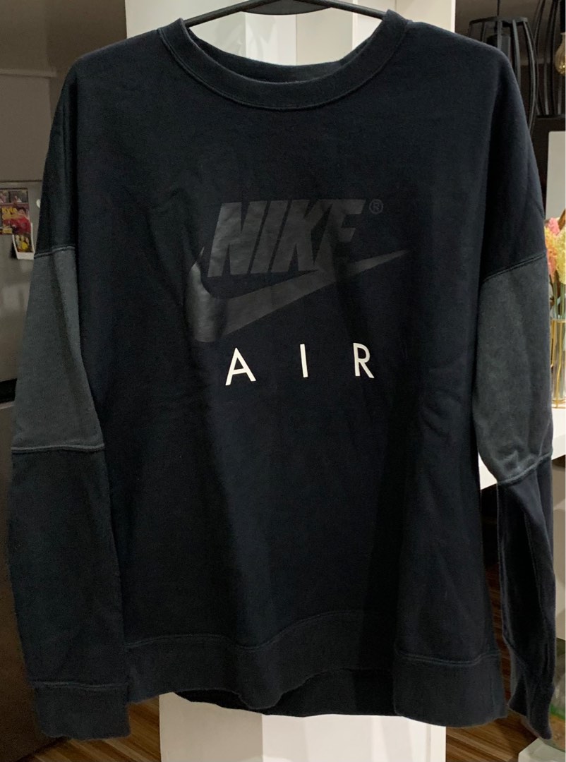 Nike Air Sweater, Men's Fashion, Coats, Jackets and Outerwear on Carousell