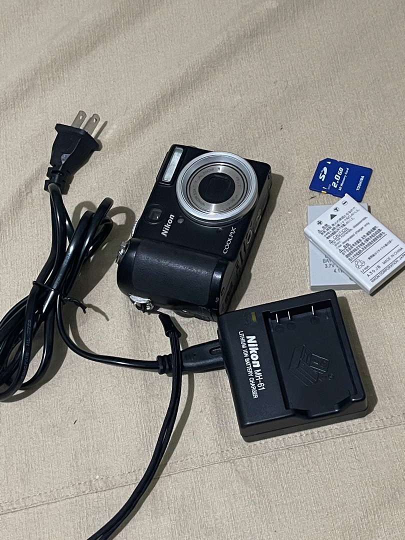 Nikon Coolpix Digicam with Inclusions, Photography, Cameras on Carousell