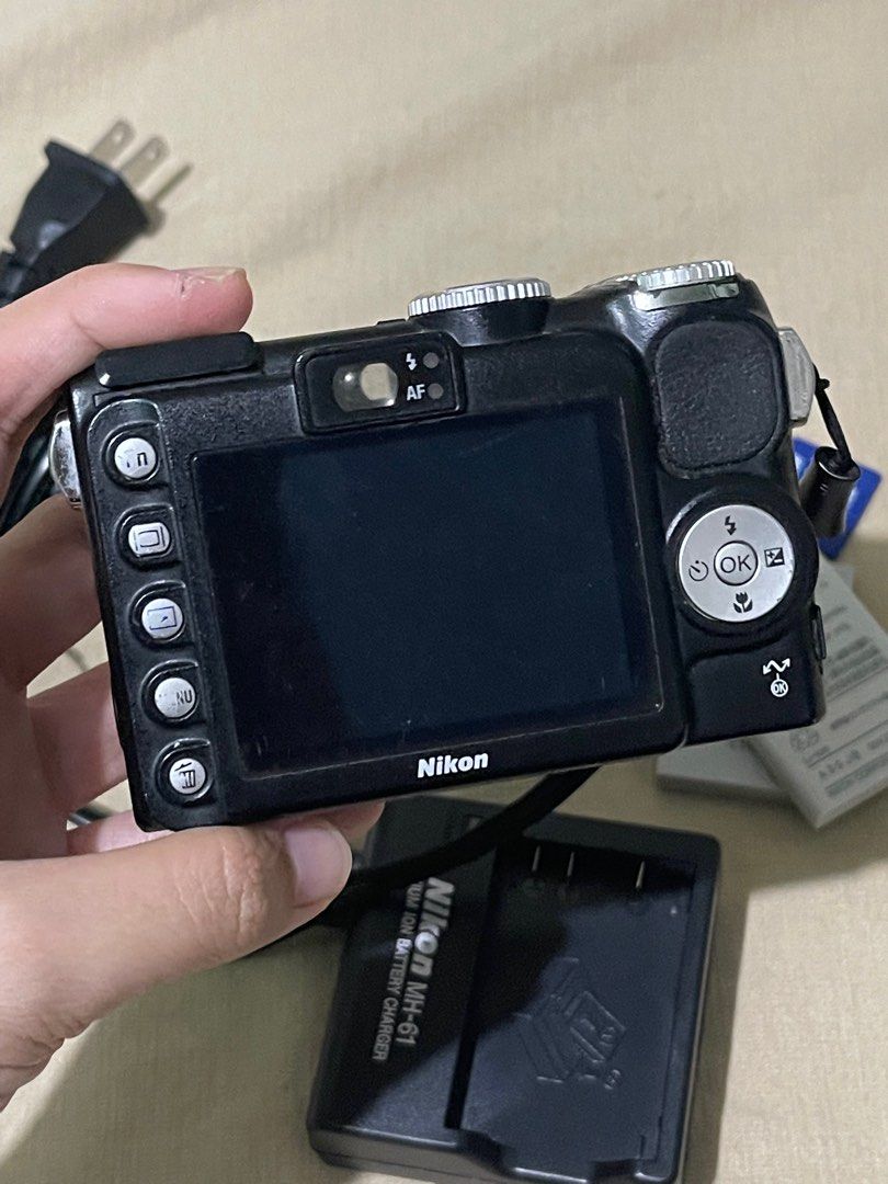 Nikon Coolpix Digicam with Inclusions, Photography, Cameras on Carousell
