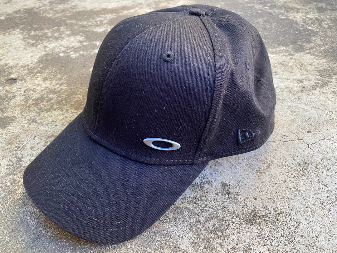 Oakley x New Era Cap, Men's Fashion, Watches & Accessories, Caps & Hats ...