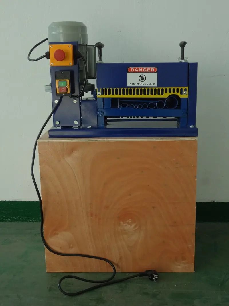 On-hand Cable Cutting and Stripping Machine, Commercial & Industrial ...