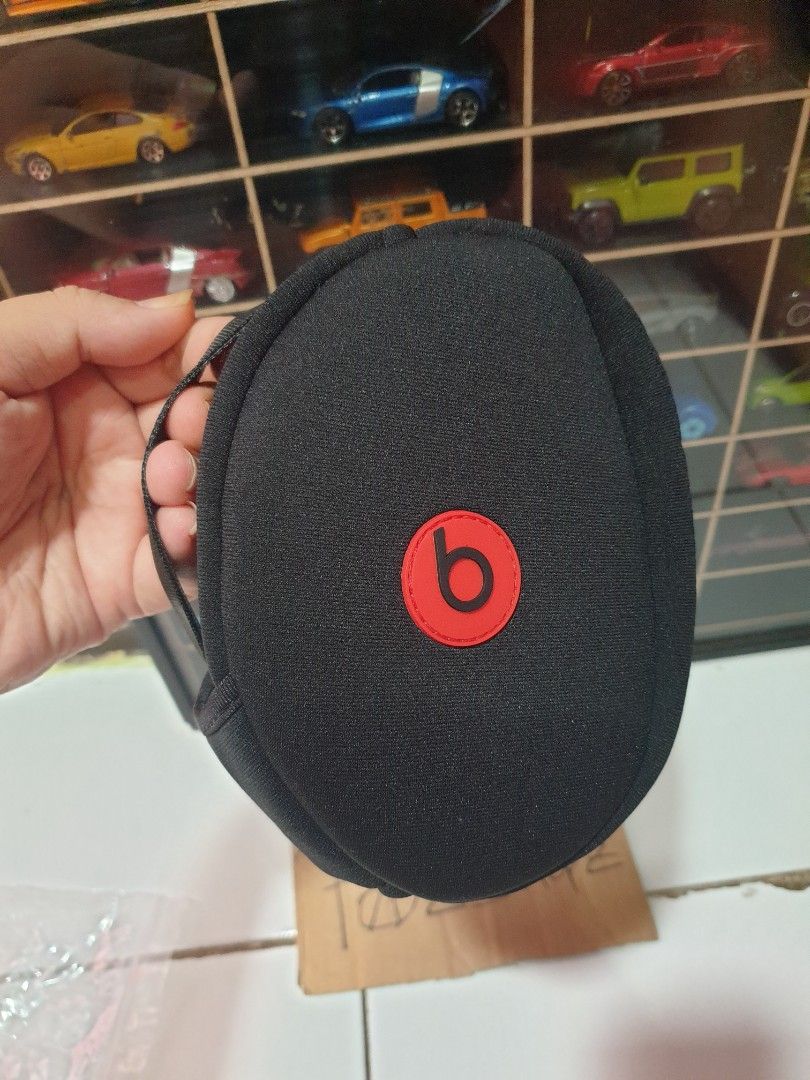 Original Beats Monster Pouch Kondisi Baru, Elektronik, Audio di Carousell