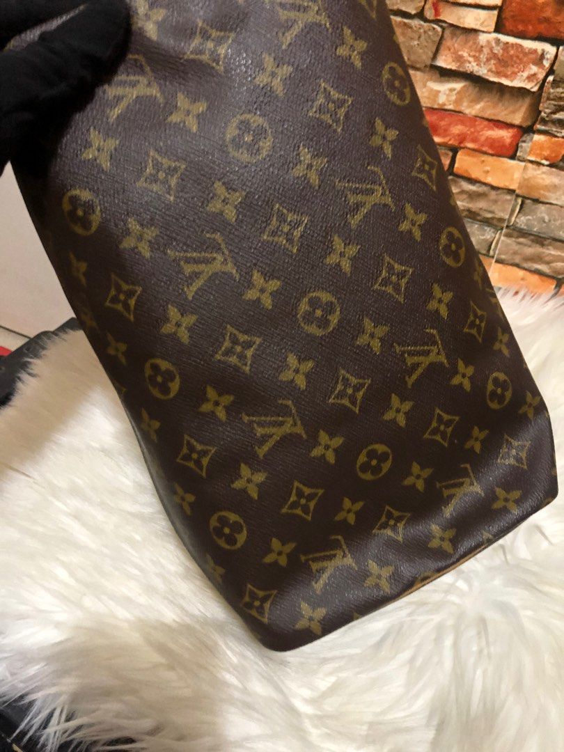 Original LV Boston 30, Luxury, Bags & Wallets on Carousell