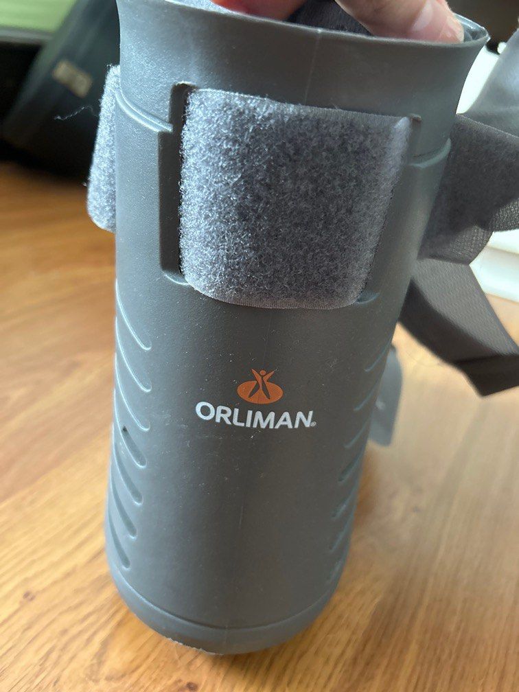 Orliman Walker Boot + Free Crutches, Health & Nutrition, Braces ...