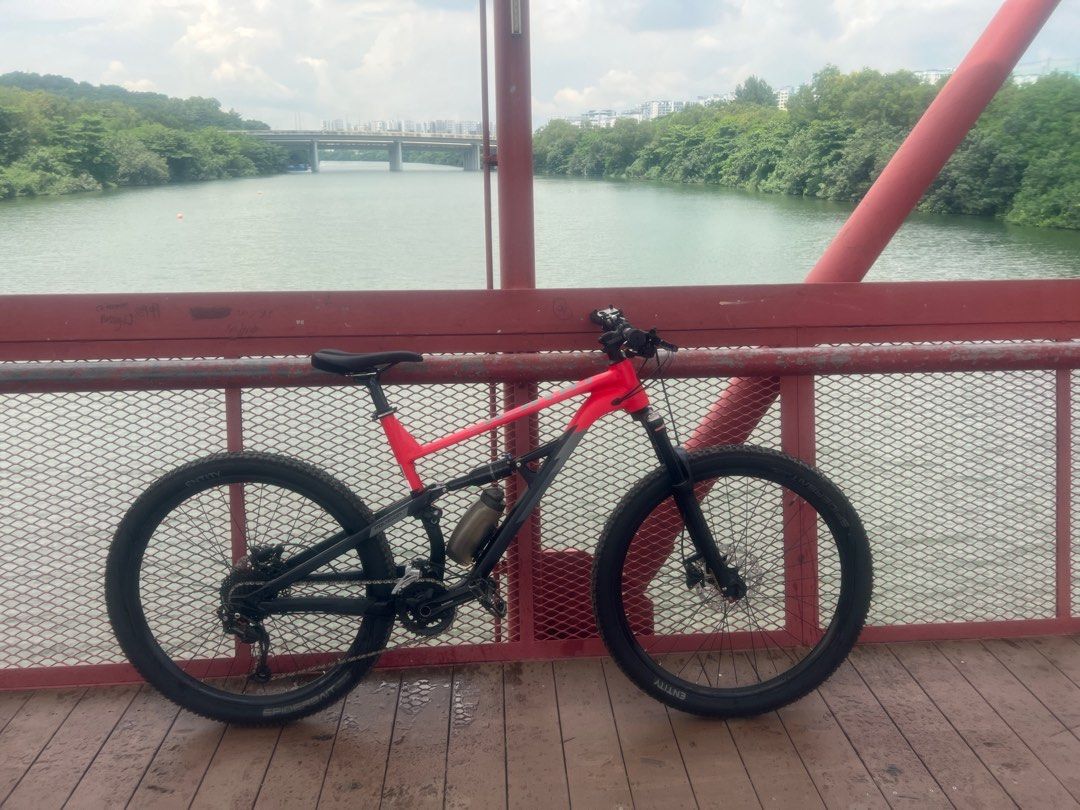 Polygon Siskiu D5 (2022), Sports Equipment, Bicycles & Parts, Bicycles ...