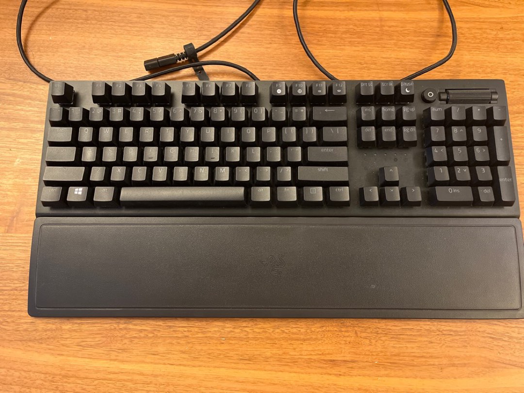 Razer black widow v3 green switch, 電腦＆科技, 電腦周邊及配件, 電腦鍵盤及相關產品 - Carousell