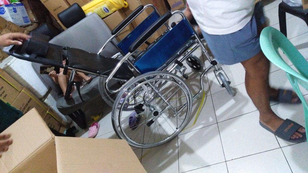 RECLINING COMMODE RIOS/MAGS (SUREGUARD), Health & Nutrition, Assistive ...