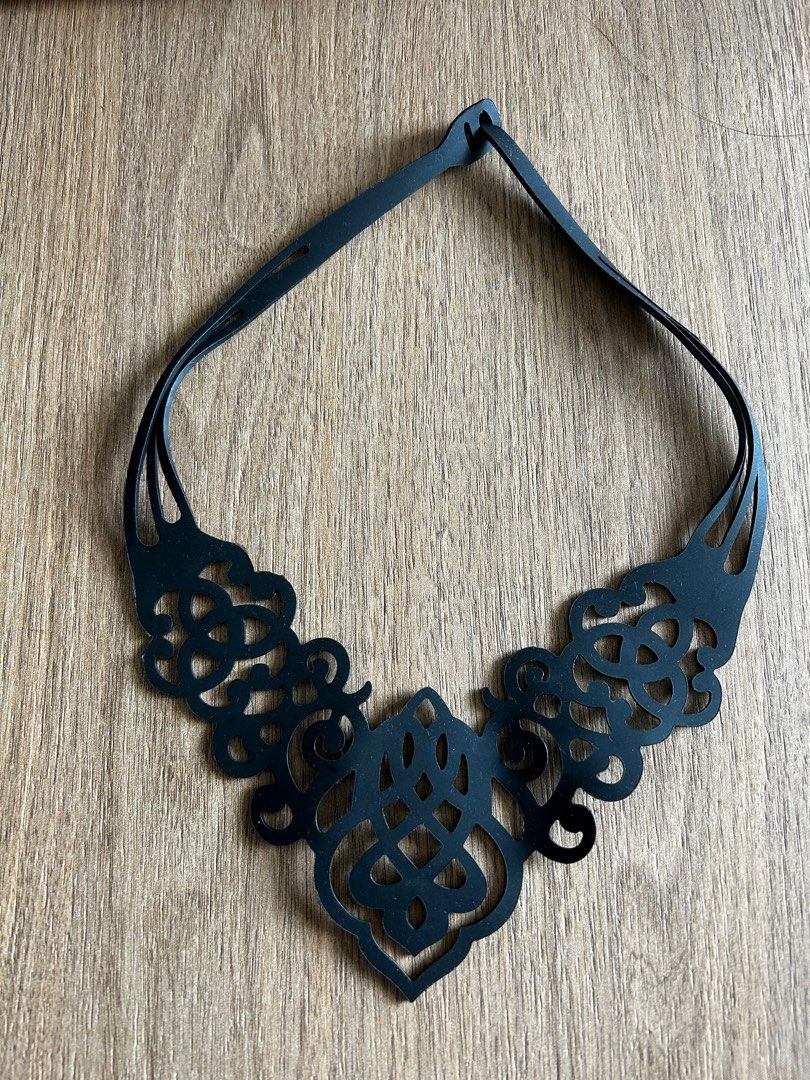 Rubber Choker, Women's Fashion, Jewelry & Organisers, Necklaces on ...