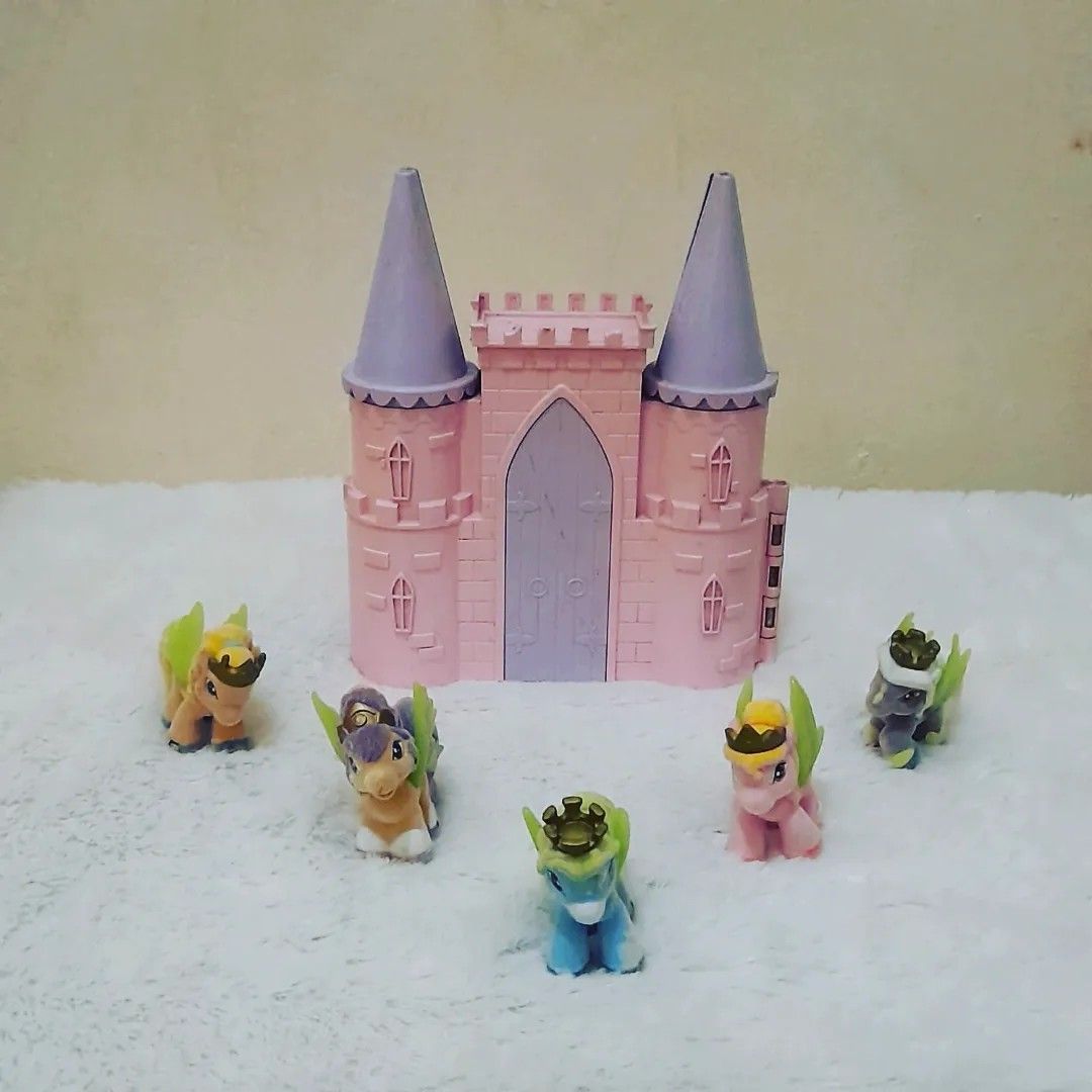 Rumah rumahan castle kastil istana princess, Toys & Collectibles ...