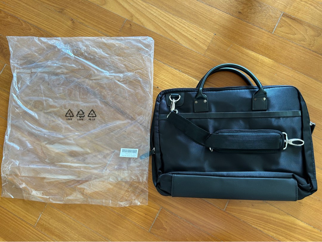 Samsung 15 inch laptop bag, Computers & Tech, Parts & Accessories ...
