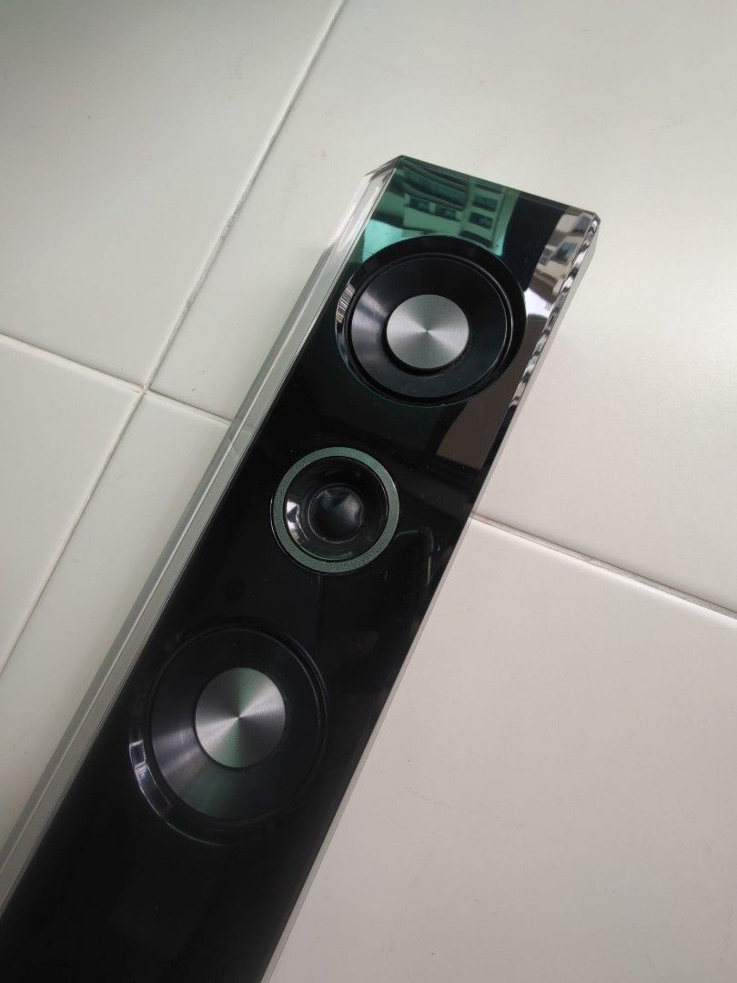 Samsung HW-C450 soundbar, TV & Home Appliances, TV & Entertainment ...
