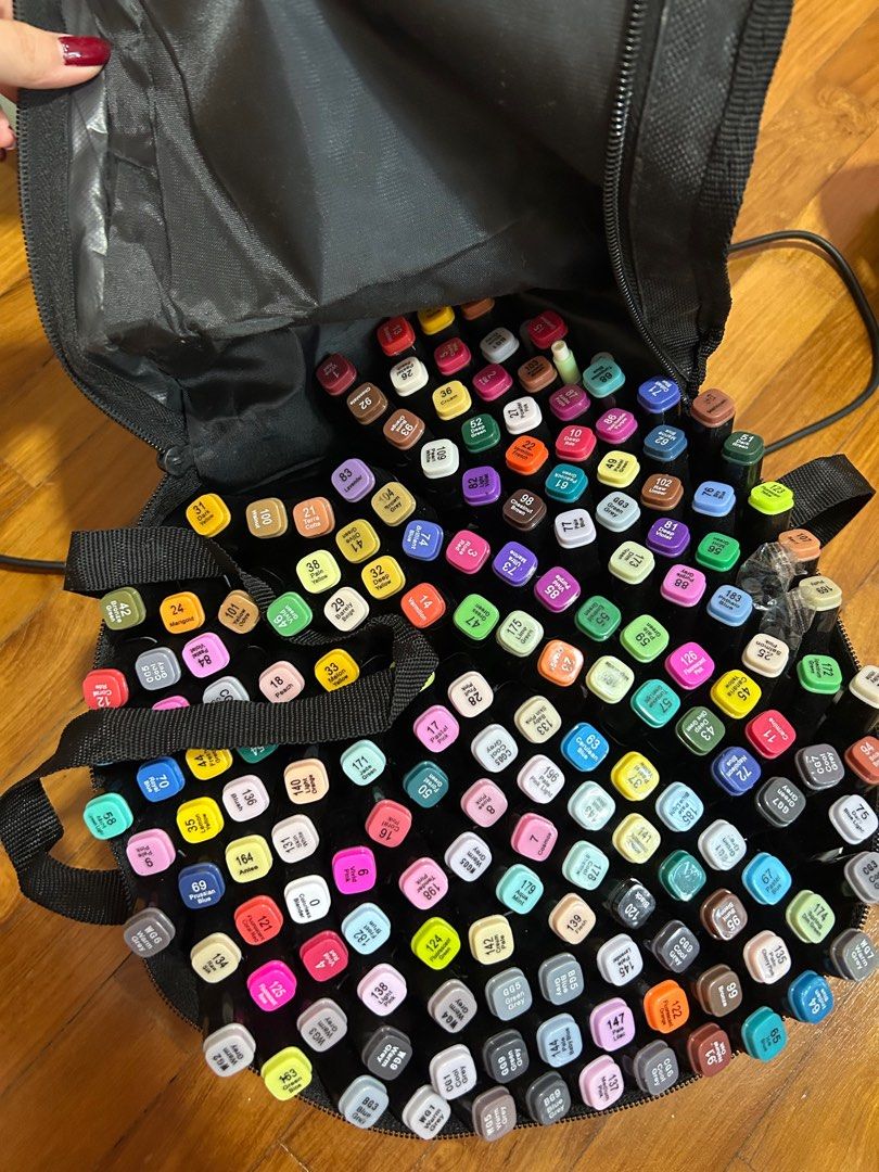Set of 115 alcohol based markers, Hobbies & Toys, Stationery & Craft ...