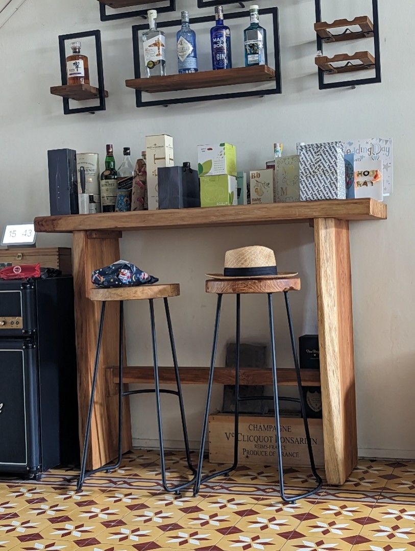 Solid Driftwood Bar Counter Table + chairs from Dempsey (Woody's ...