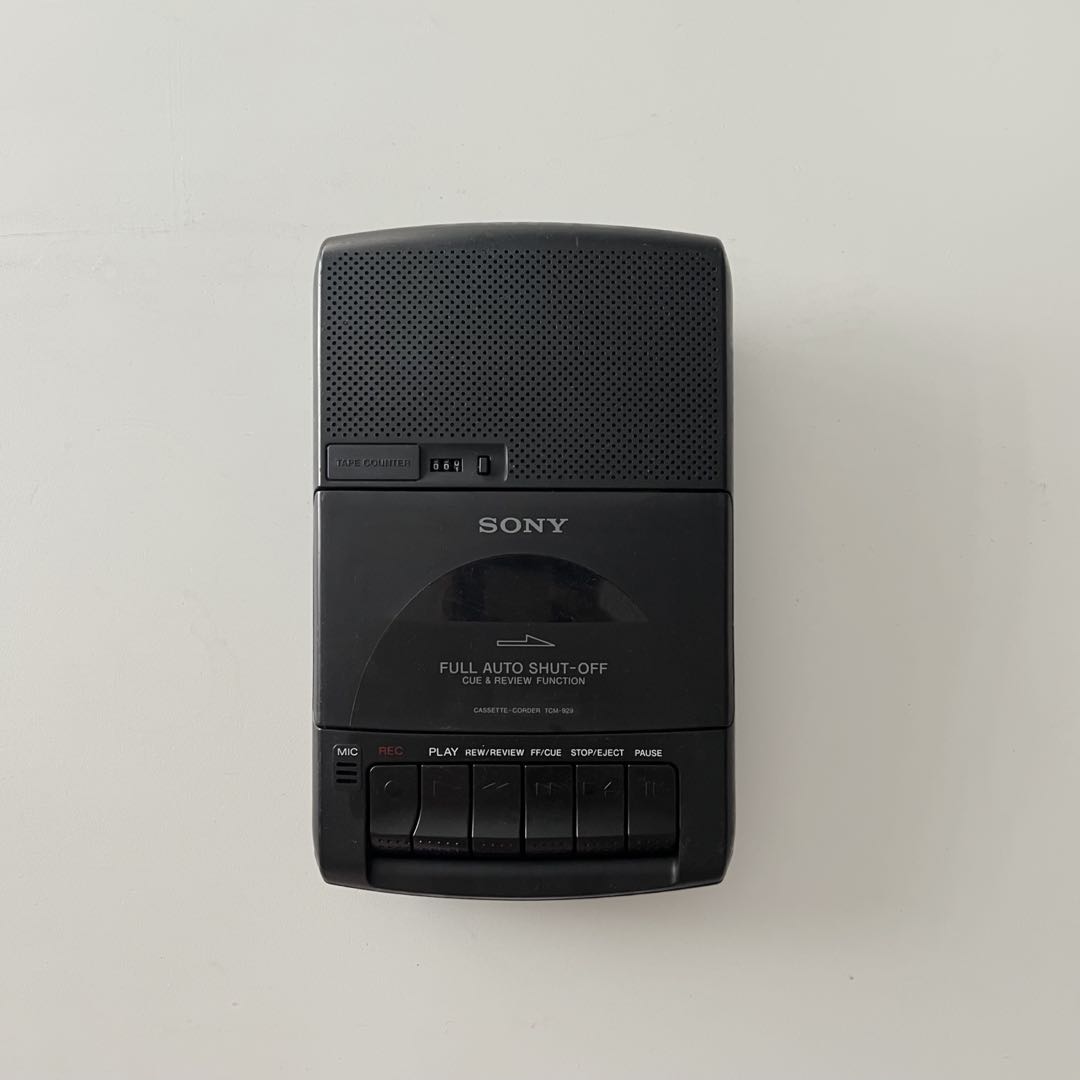 Sony TCM-929 Walkman Cassette Recorder Player, Hobbies & Toys ...