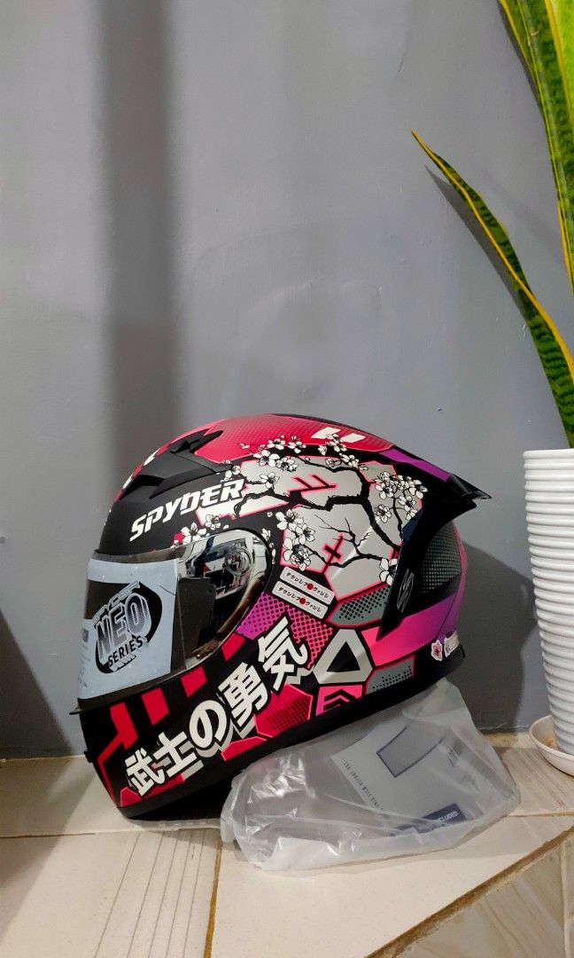 SPYDER FULL FACE HELMET, Sports Equipment, Other Sports Equipment and ...