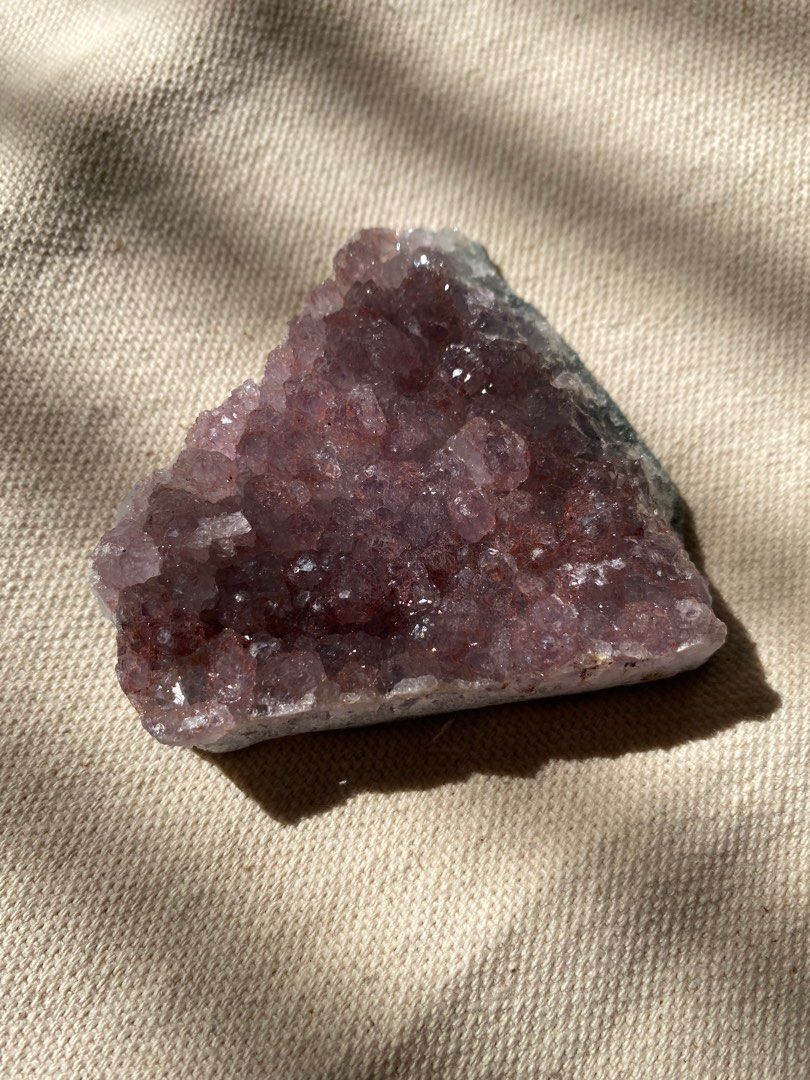 Sugar amethyst cluster, Hobbies & Toys, Memorabilia & Collectibles ...