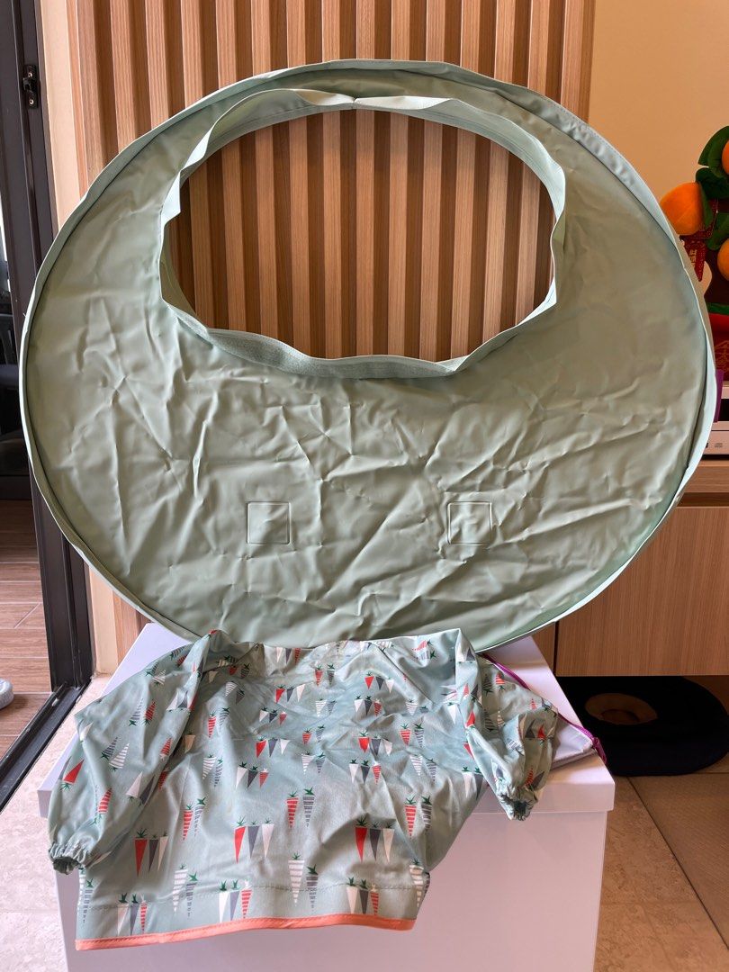 Tidy tot bib and tray for baby led weaning, Babies & Kids, Bathing ...
