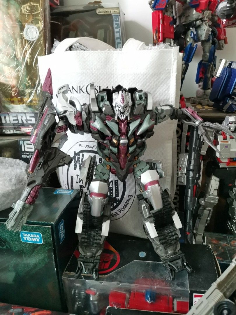Transformers Dark Energon Megatron Leader class, Hobbies & Toys, Toys & Games on Carousell