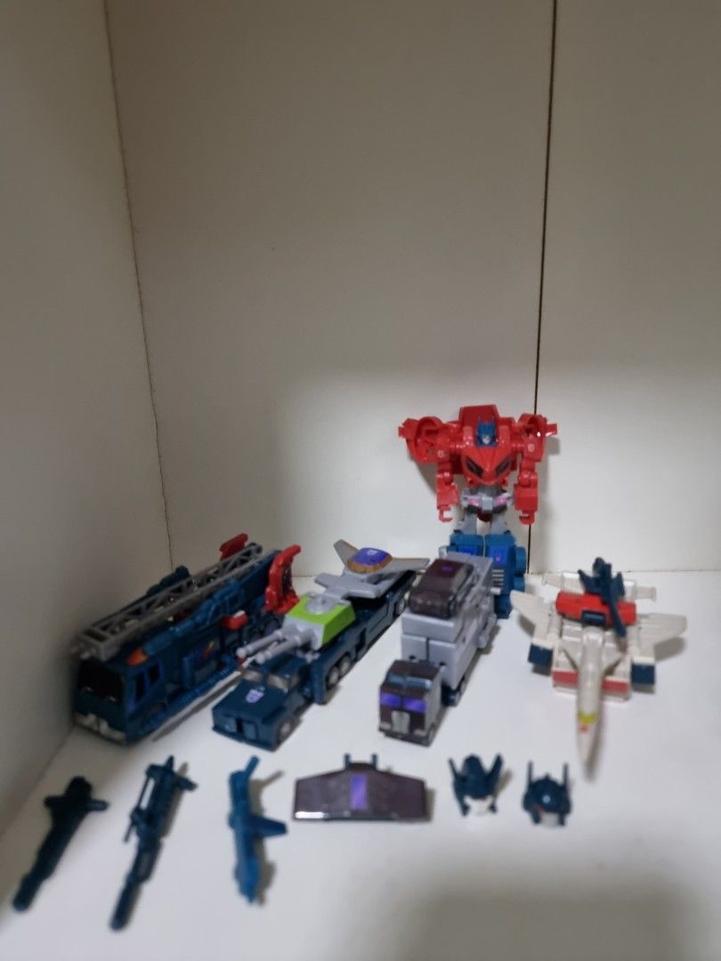 Transformers Zone Dai Atlas together with kabaya robot, Hobbies & Toys ...