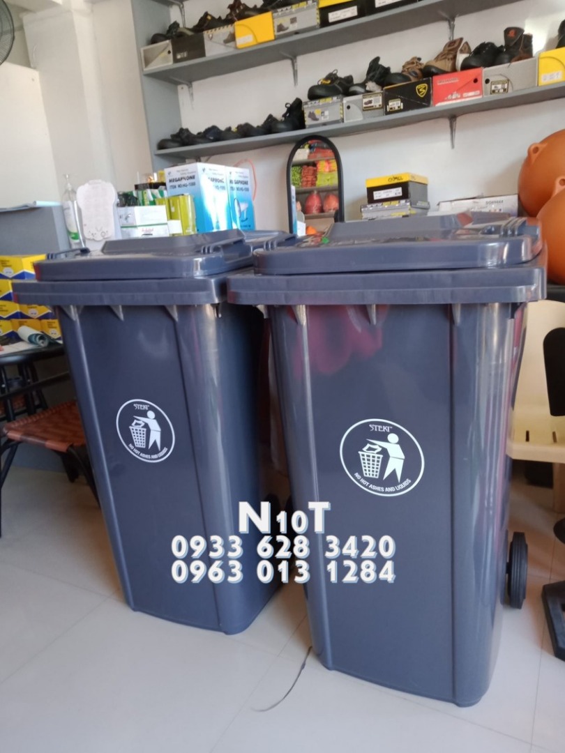 UGA / rolling Trash Bin Wheeled Trash Bin, Furniture & Home Living ...