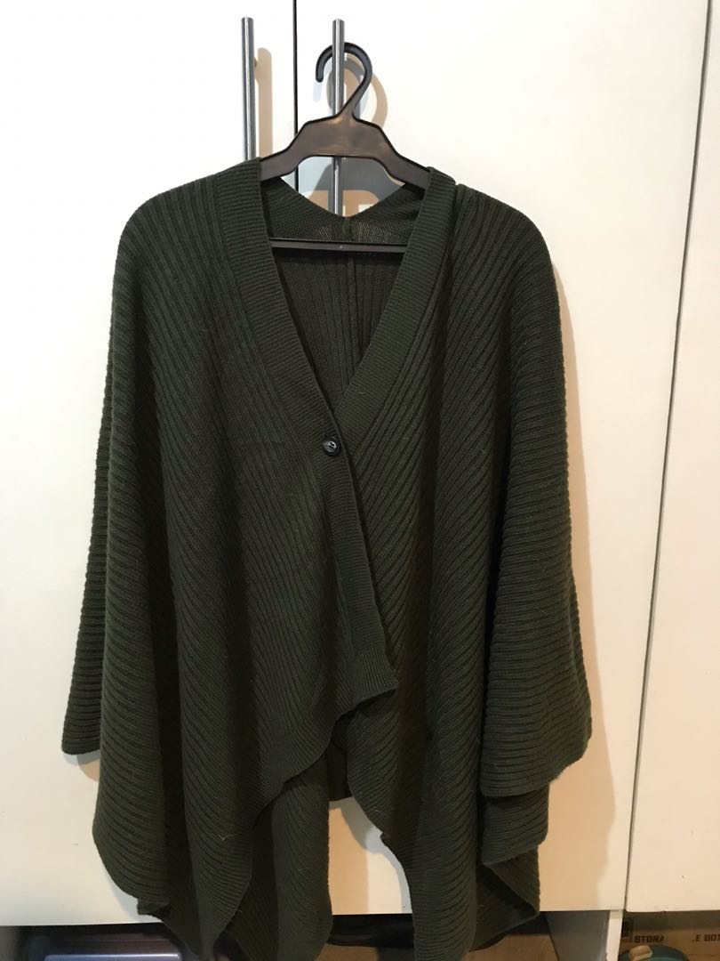 Uniqlo Poncho/Cardigan/Bohemian poncho, Women's Fashion, Coats, Jackets ...
