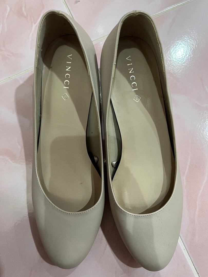 Vincci Nude Heels, Women's Fashion, Footwear, Heels on Carousell