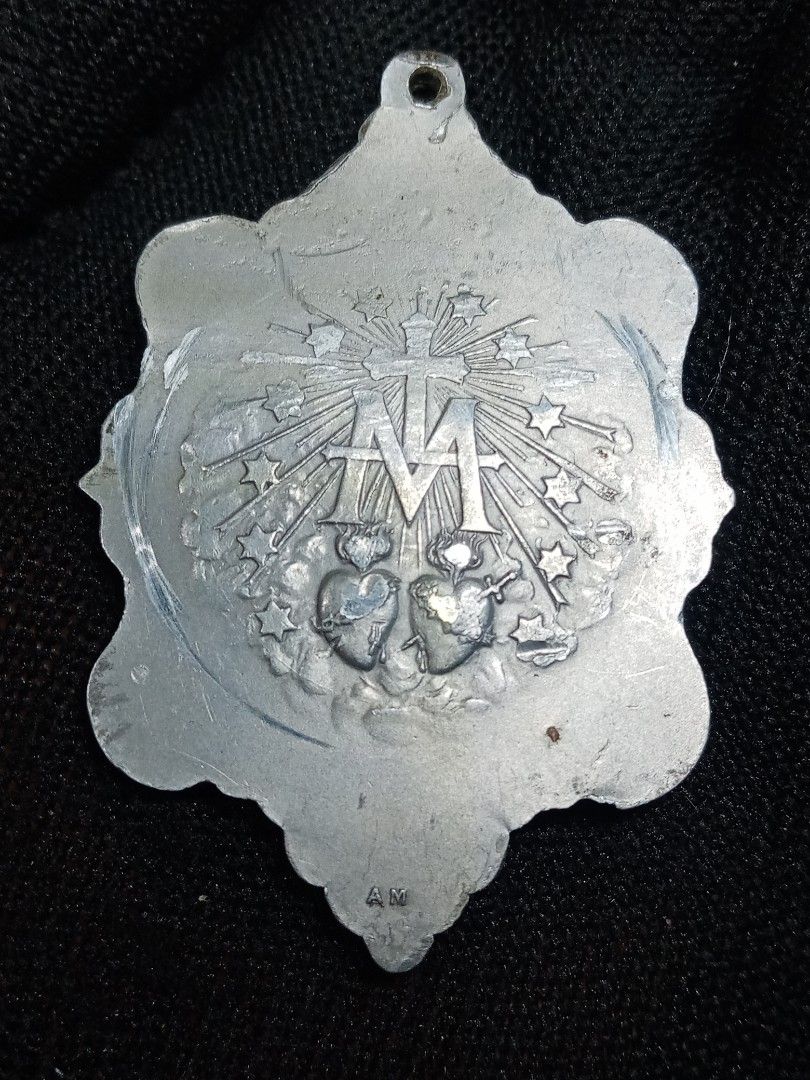 Vintage Miraculous Mama Mary Medal, Hobbies & Toys, Memorabilia ...