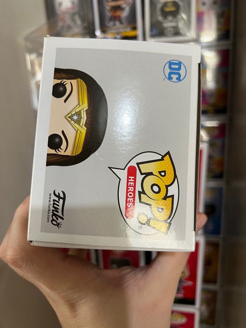 Wonder Woman 229 Cloaked Funko Pop, Hobbies & Toys, Toys & Games on ...