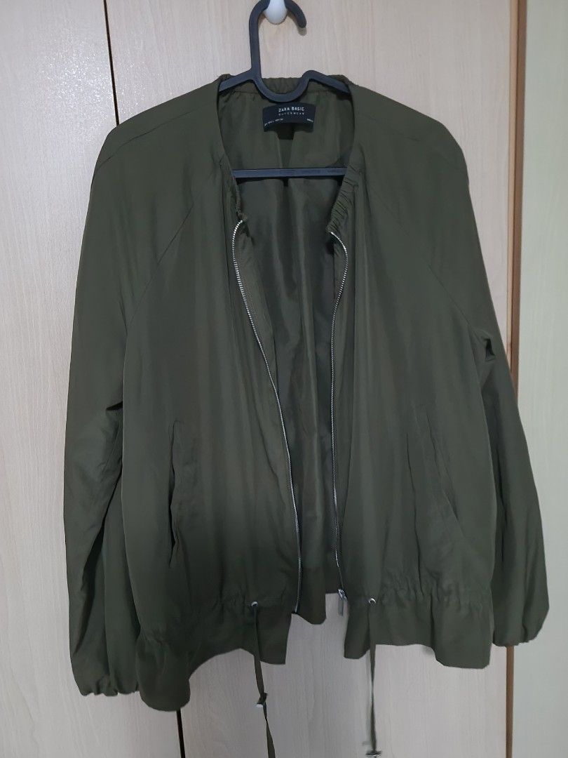 ZARA Green Basic OuterWear Jacket, Women's Fashion, Coats, Jackets and Outerwear on Carousell