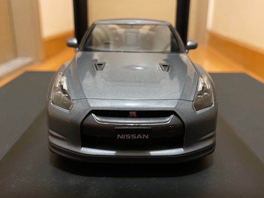 1/18 Autoart Nissan R35 GT-R 日產 GTR, 興趣及遊戲, 玩具 & 遊戲類 - Carousell