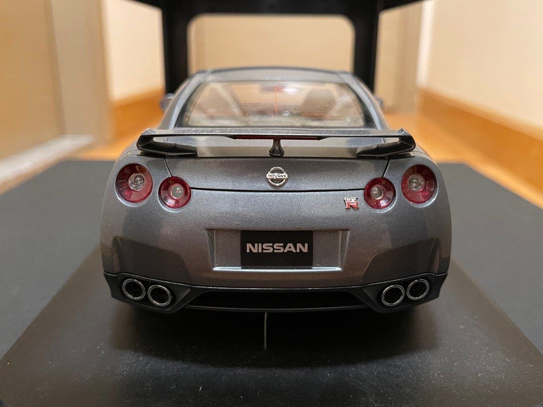 1/18 Autoart Nissan R35 GT-R 日產 GTR, 興趣及遊戲, 玩具 & 遊戲類 - Carousell