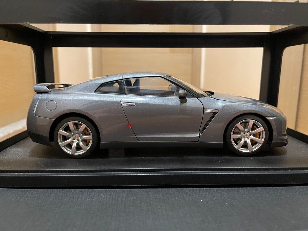 1/18 Autoart Nissan R35 GT-R 日產 GTR, 興趣及遊戲, 玩具 & 遊戲類 - Carousell