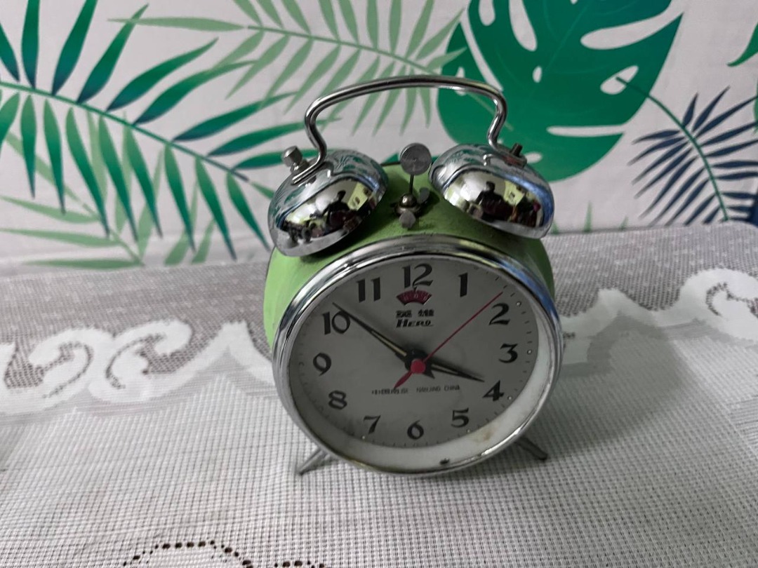 4585. Hero Key Clock, Hobbies & Toys, Collectibles & Memorabilia ...