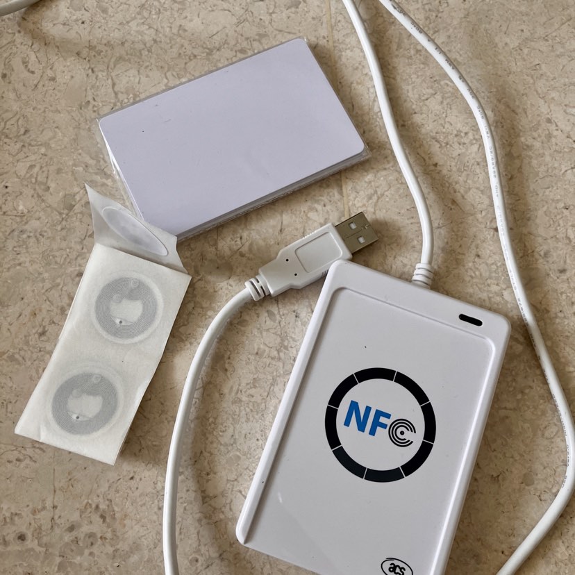 ACR122U NFC reader/writer, plus stickers/cards, Computers & Tech, Parts ...