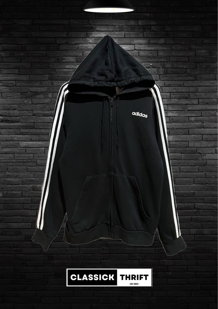 ADIDAS JACKET, Men's Fashion, Coats, Jackets and Outerwear on Carousell