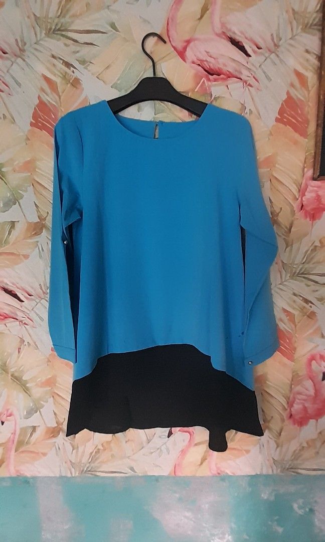 Blouse warna biru, Fesyen Wanita, Pakaian Wanita, Atasan di Carousell