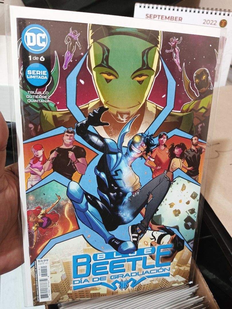 BLUE BETTLE: Dia De Graduacion #1 (Spanish Edition), Hobbies & Toys ...