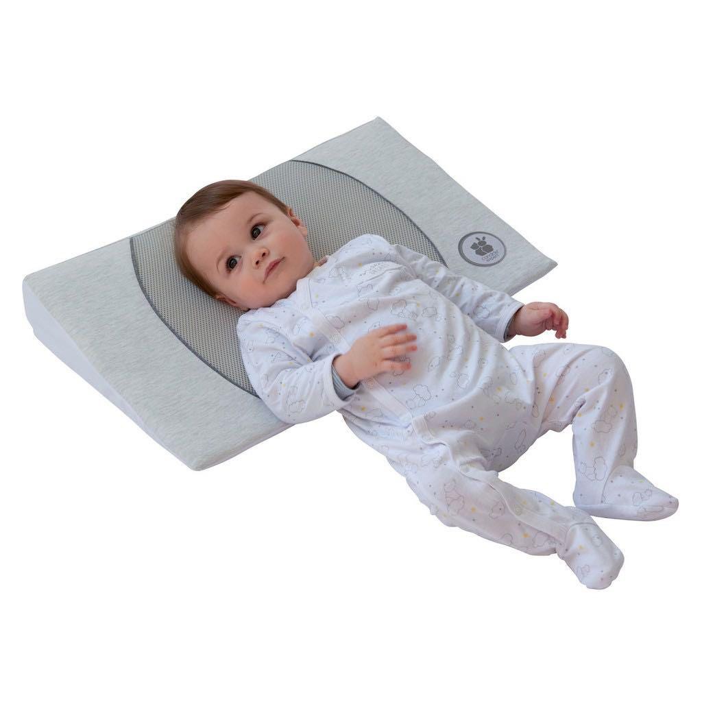 Candide Air+ plus 15 degree cot wedge pillow, Babies & Kids, Baby ...