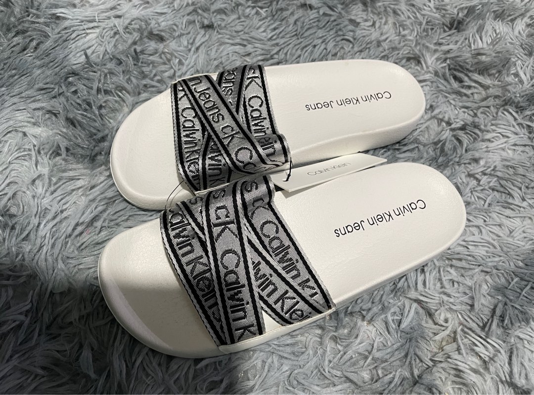 CK Calvin Klein Slides for Women in Size 9, Women's Fashion, Footwear ...