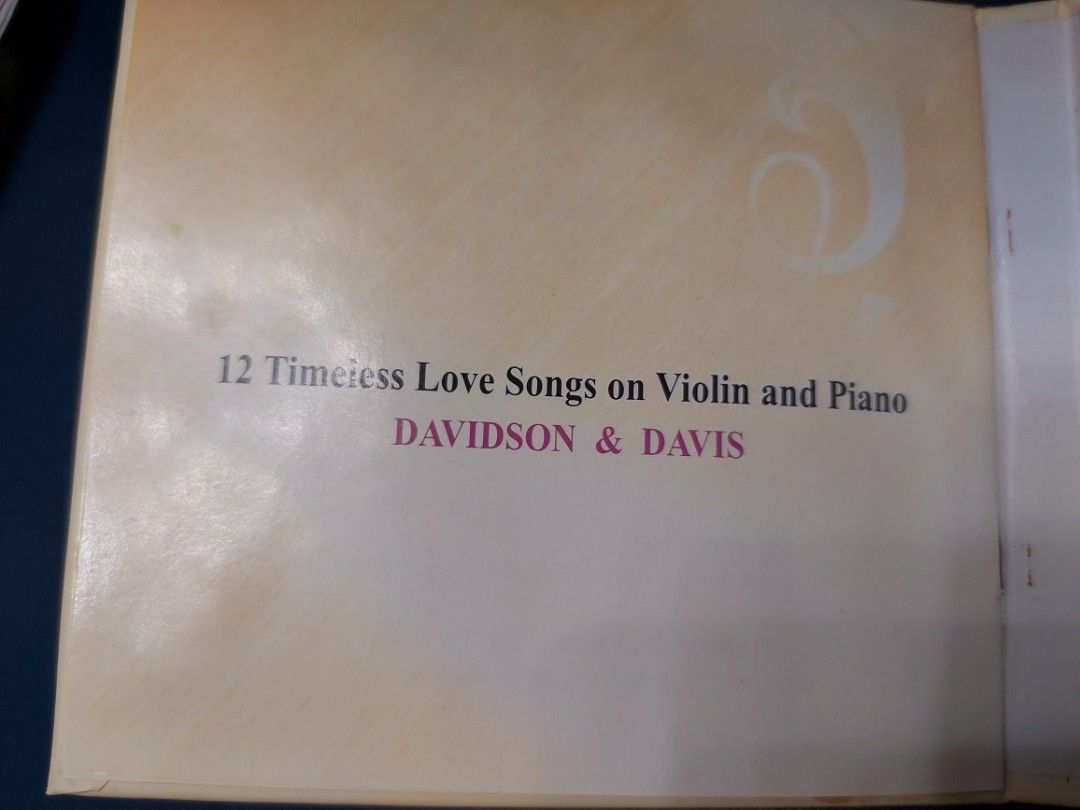 Classic Heartstrings, 興趣及遊戲, 音樂、樂器 & 配件, 音樂與媒體 - CD 及 DVD - Carousell