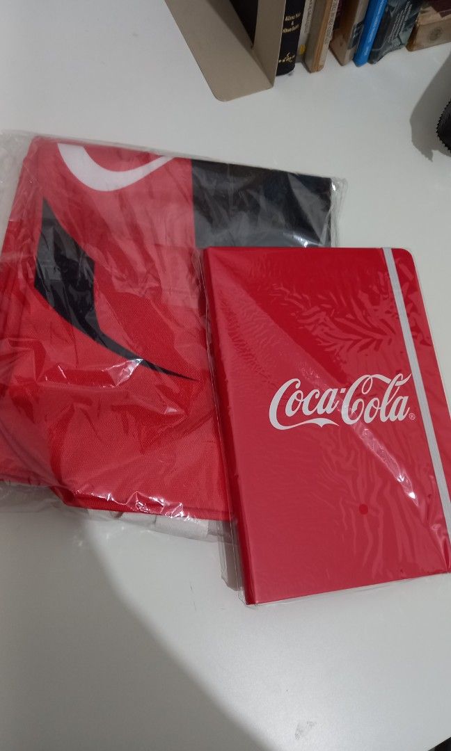 COCA-COLA X GSC EXCLUSIVE TOTE BAG WORLD CUP 2022 FINALE, Men's Fashion ...