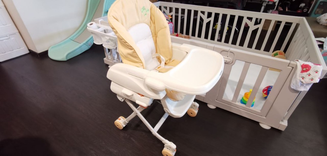 Combi Baby Rocker cum High Chair (Non Electrical Powered), Babies ...