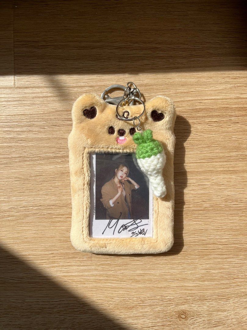 crochet mamamoo lightstick moobong keychain, Hobbies & Toys ...