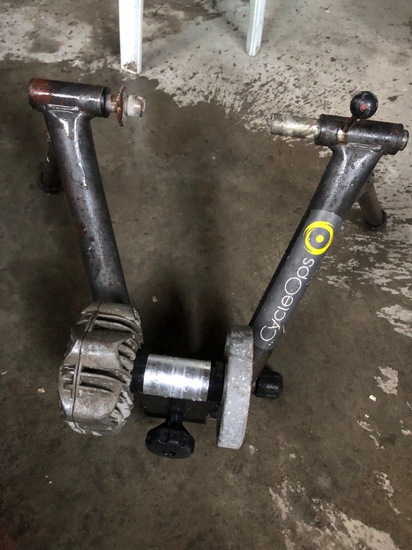 Cycleops bike trainer, Sports Equipment, Bicycles & Parts, Bicycles on Carousell