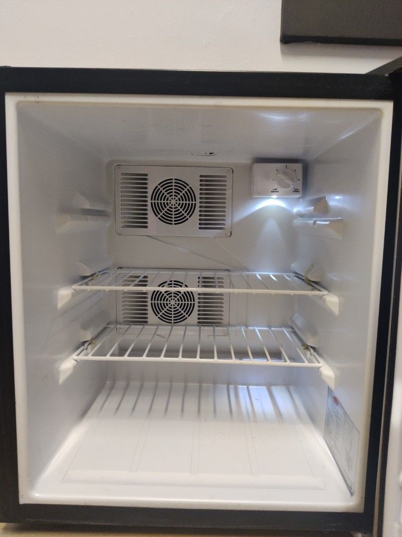 EuropAce 50L ER9250 Bar Fridge, TV & Home Appliances, Kitchen ...