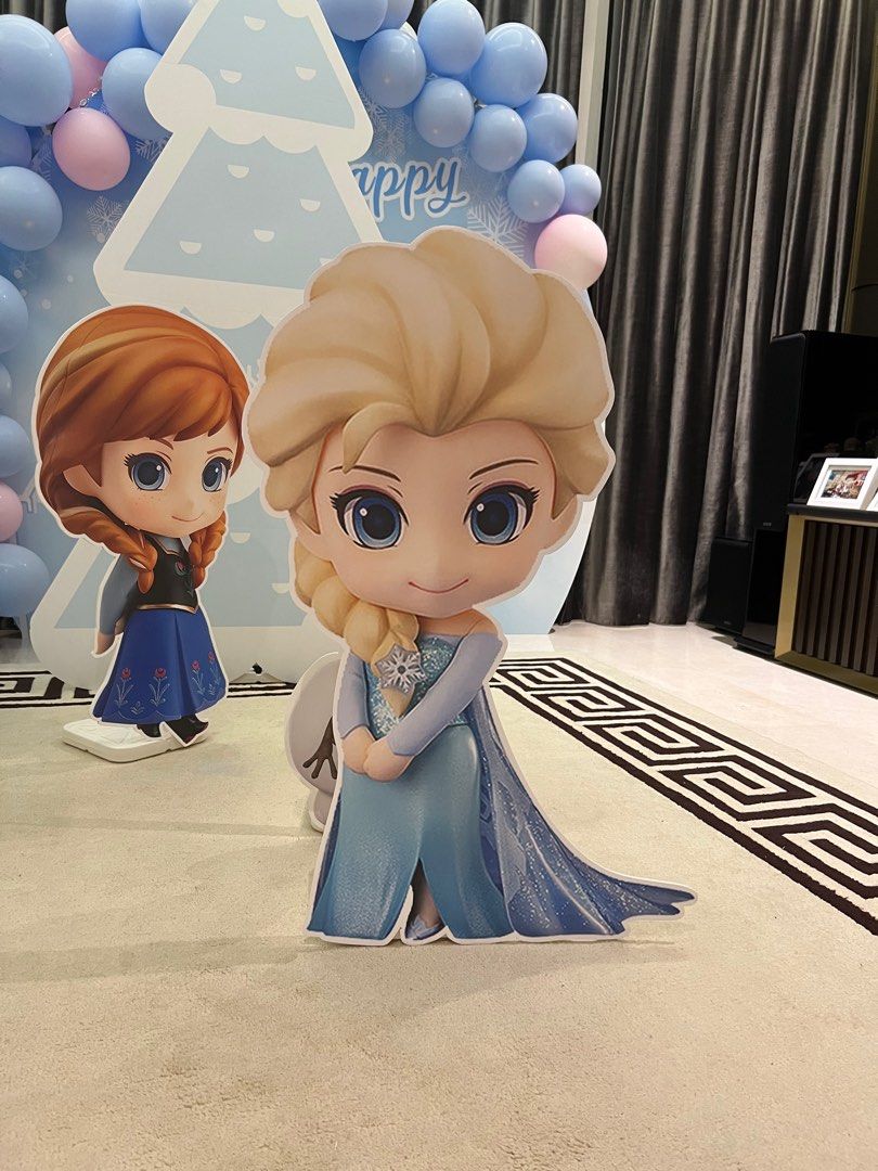 frozen cardboard cutouts, Hobbies & Toys, Toys & Games on Carousell