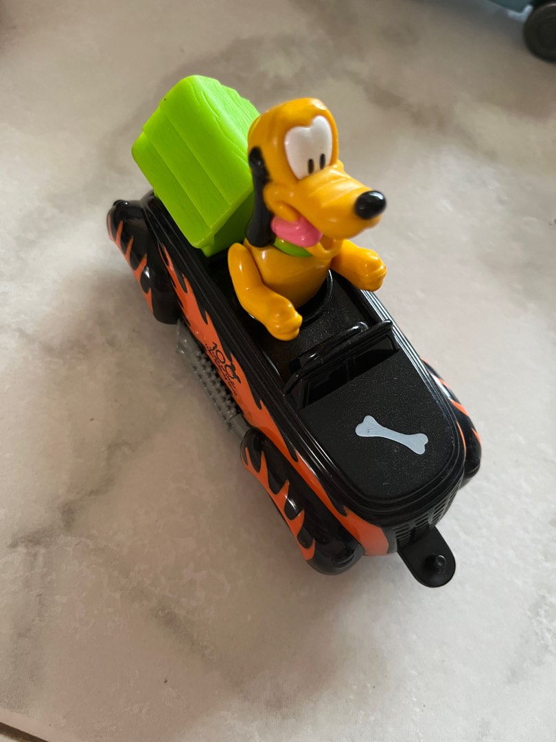 Goofy 100 years of walt disney toy, Hobbies & Toys, Memorabilia ...